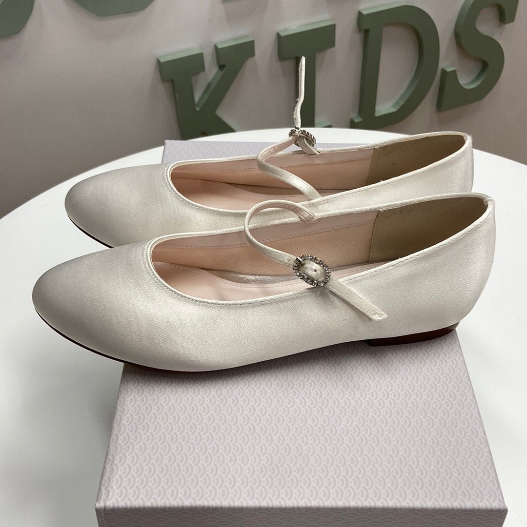 Rainbow Club BINX Ivory FlowerGirl shoes – Cottage Kids Online